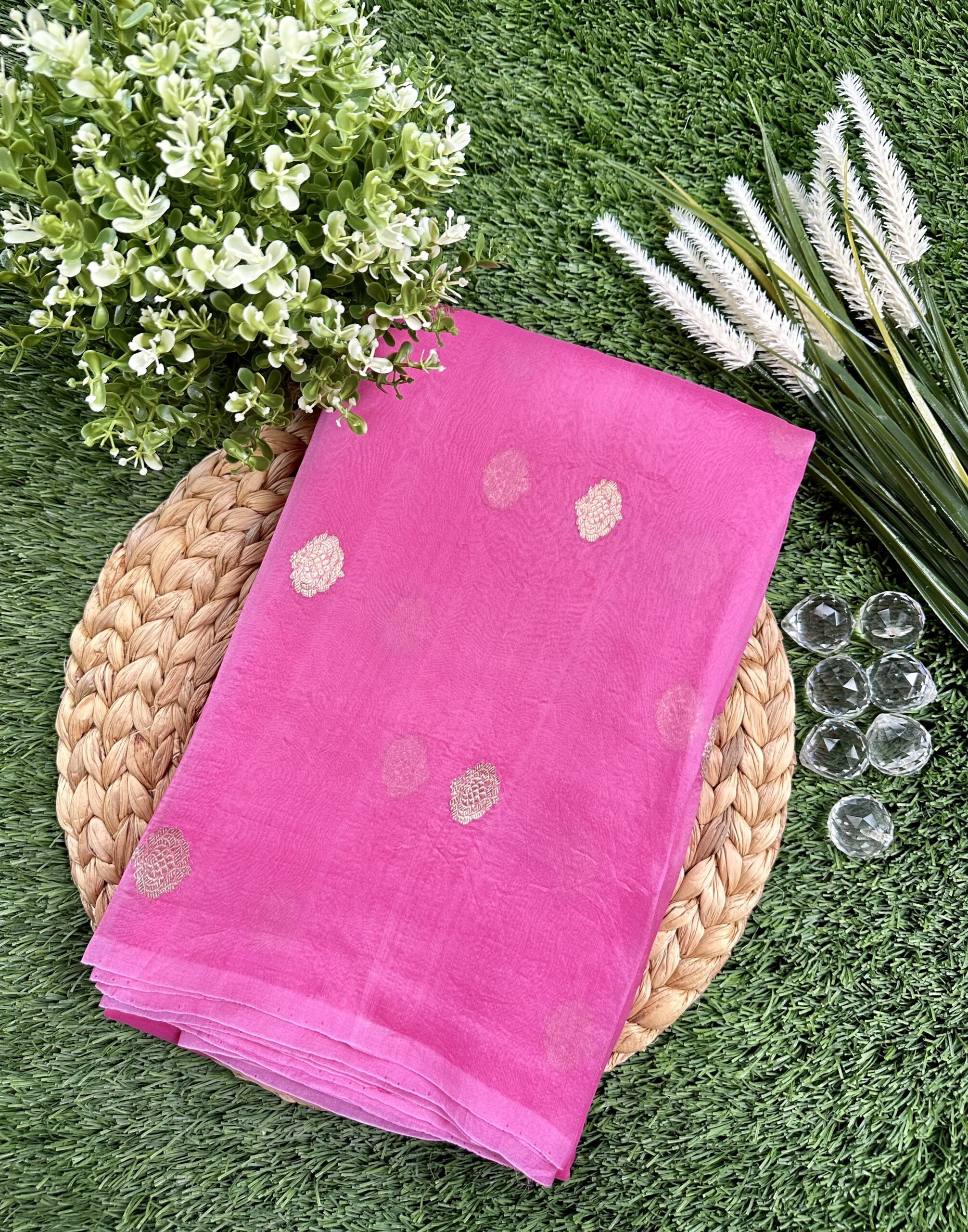 Pure Banaras Organza Saree with Kadwa Booti - Maavi Store